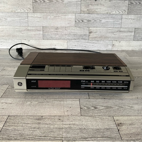 General Electric | Other | Vintage General Electric Amfm Alarm ...